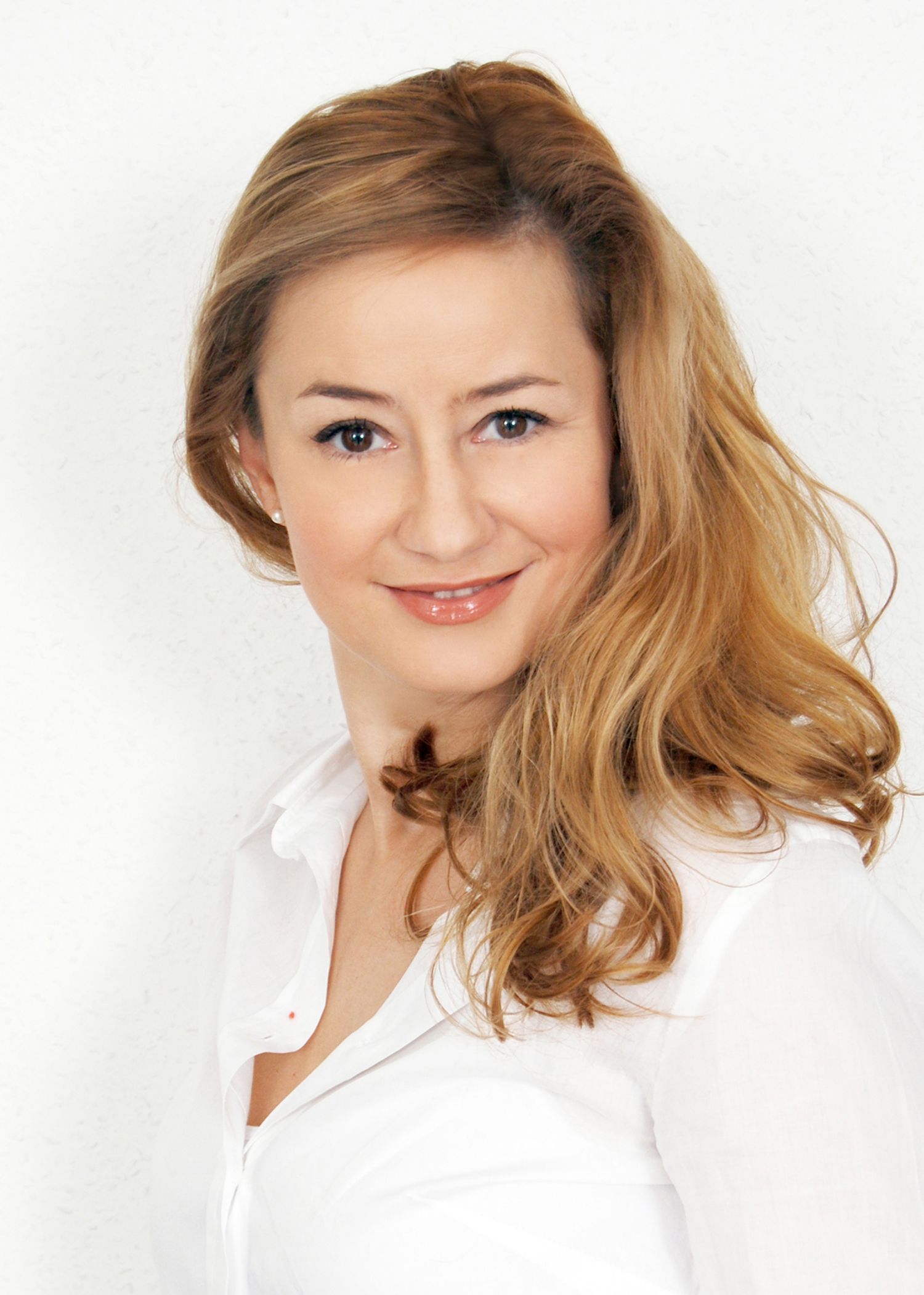 Angela Simon - Filmmakers